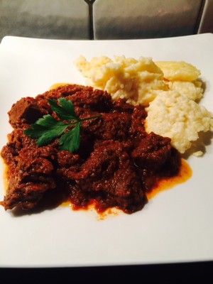 Gulasch vom Rind Rezept | Rezepte auf Kochecke.at